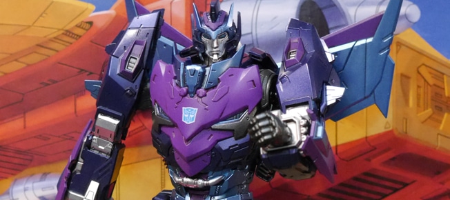 SDCC 2025: We show off Threezero's MDLX Rodimus Prime Lost Light ...